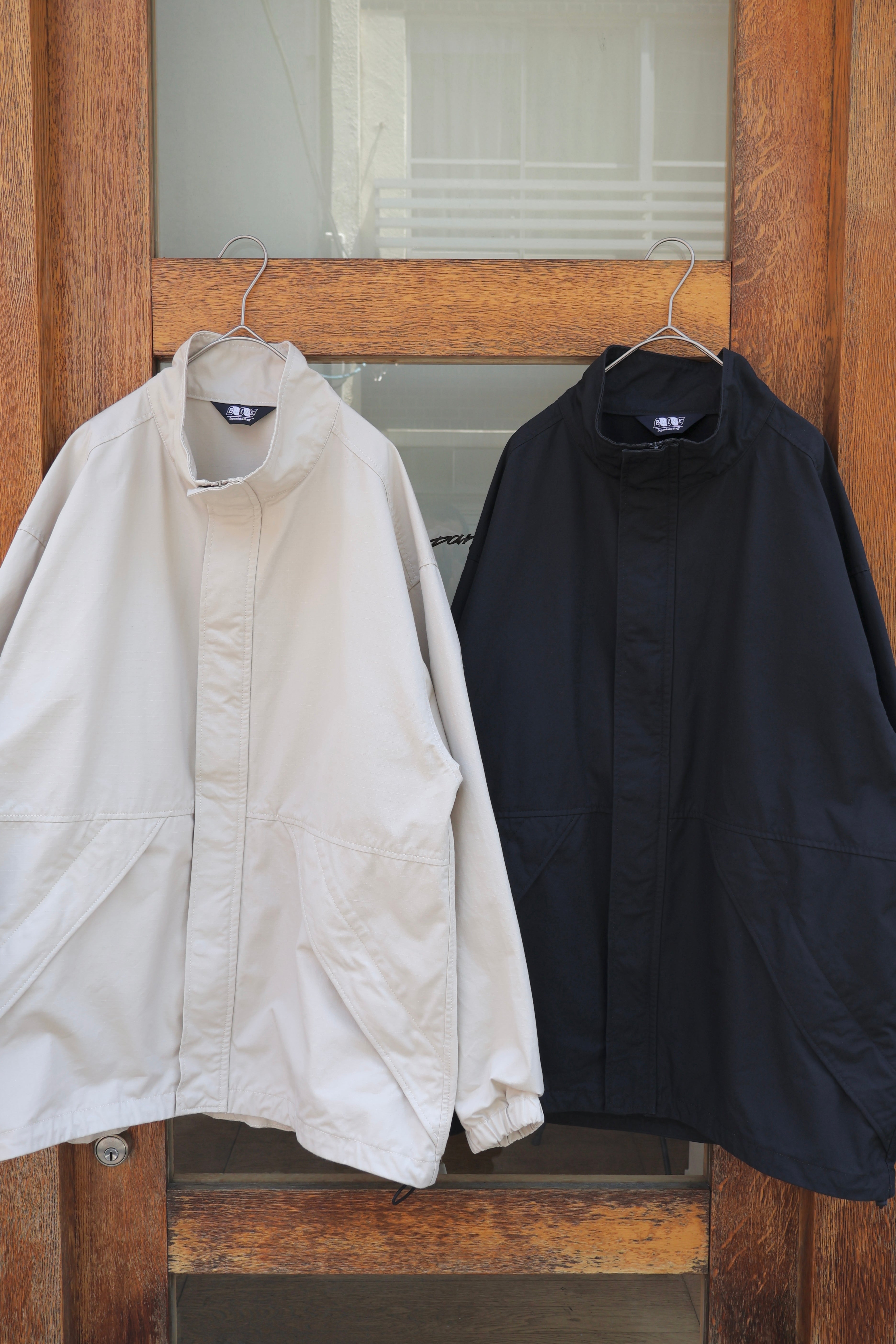 [ BLINK ] COTTON-SHELL ZIPUP BLOUSON – In part