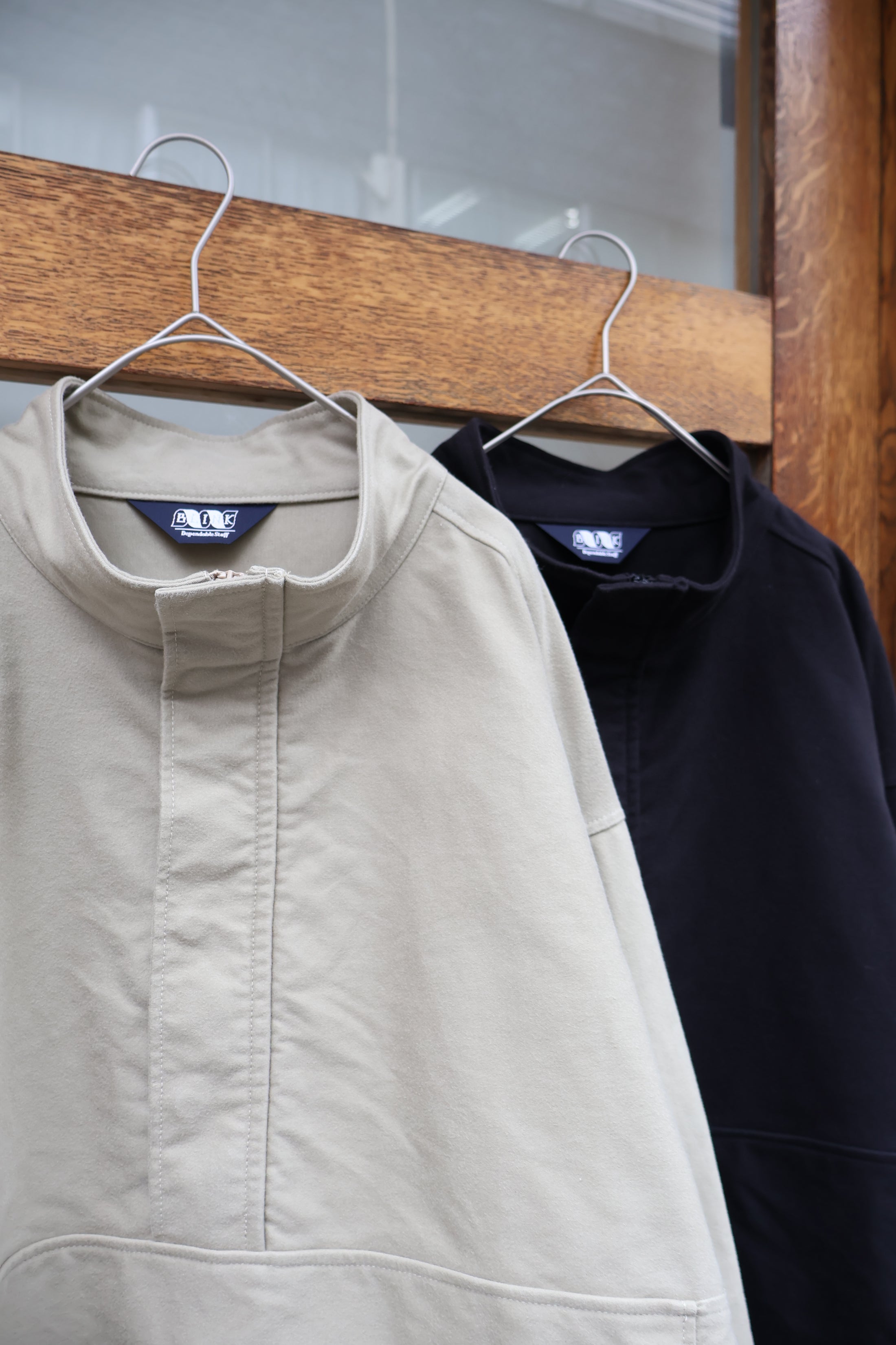 [ BLINK ] COTTON-SUEDE STAND-ZIP SMOCK – In part